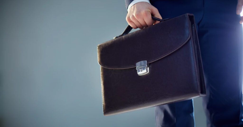 What is a Direct Employee? A Comprehensive Guide - Day Off
